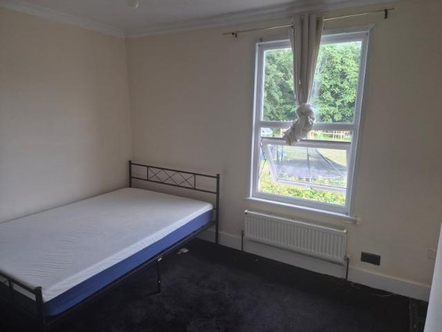 Room at Albany Terrace, Gillingham