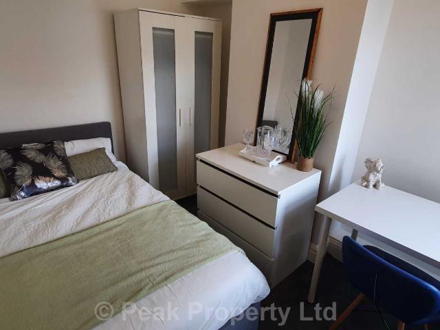 Room at Albany Avenue, Southend on Sea