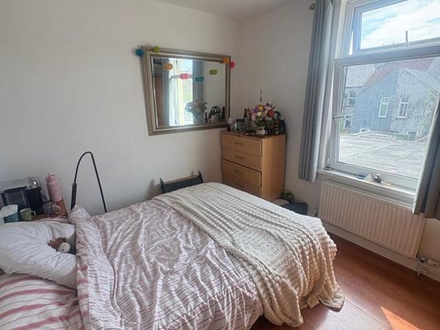 Room at Albany Road, Cardiff