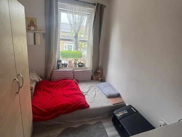 Room at Albany Road, Greater London