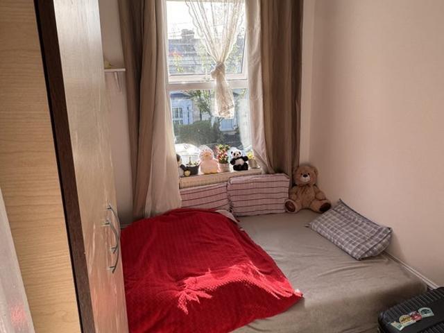 Room at Albany Road, Greater London