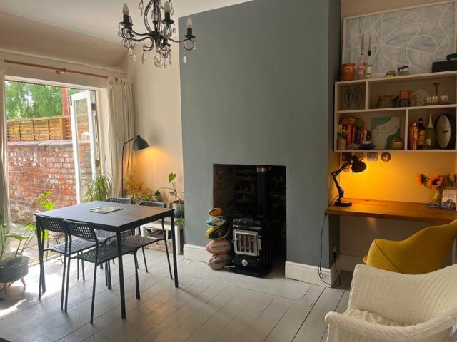 Room at Albemarle Road, Manchester
