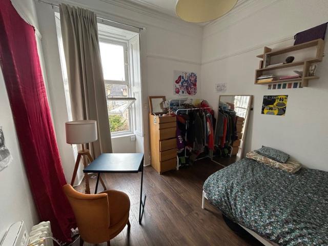 Room at Albert Avenue, Glasgow