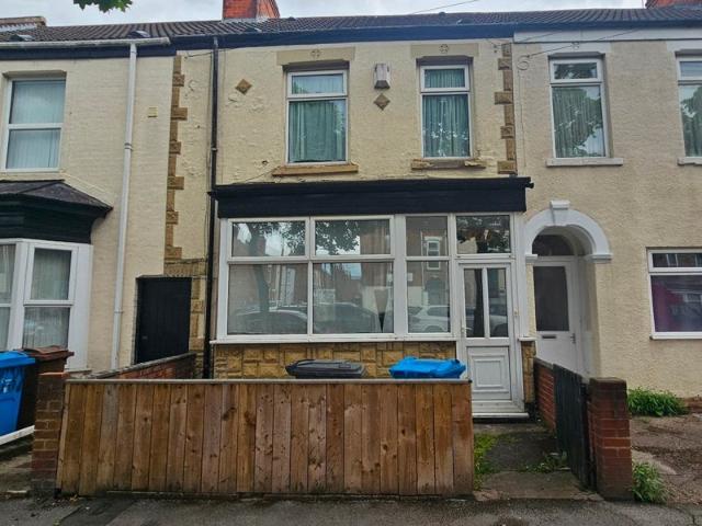Room at Albert Avenue, Hull
