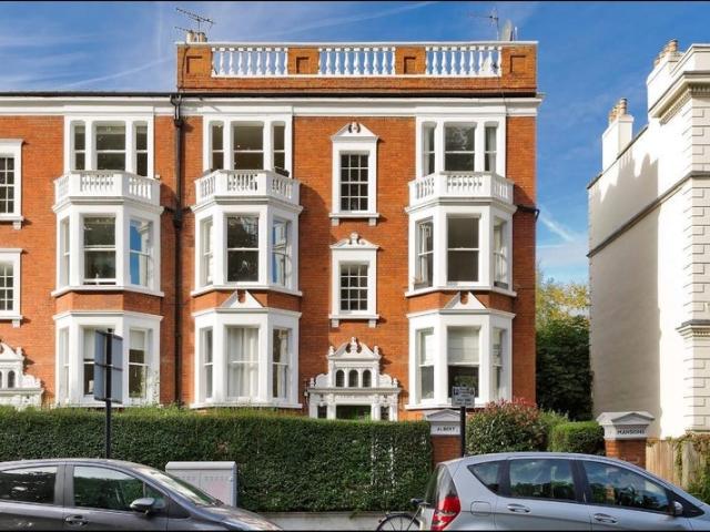 Room at Albert Bridge Road, Greater London