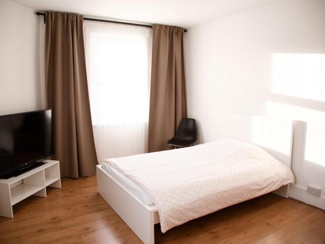 Room at Albert Road, Greater London