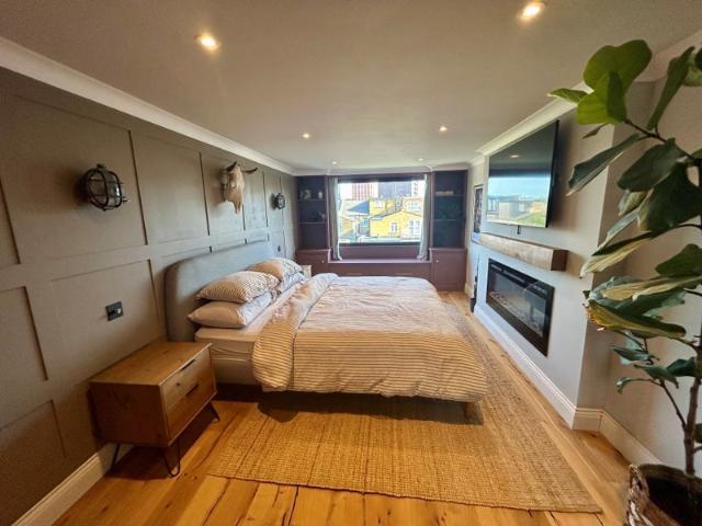 Room at Albert Road, Greater London