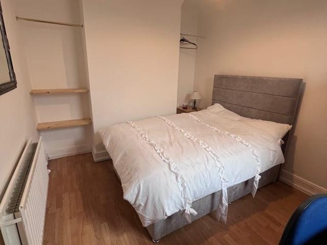 Room at Albert Road, Poole