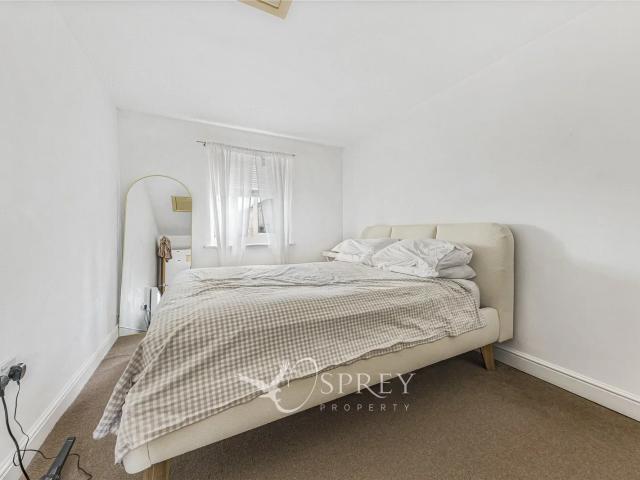 Room at Albert Road, South Kesteven