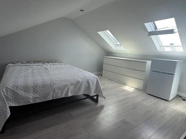 Room at Albert Square, Greater London