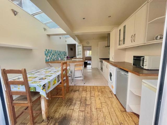 Room at Albion Road, Greater London
