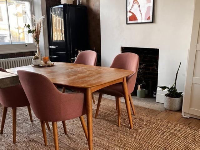 Room at Albion Road, Greater London