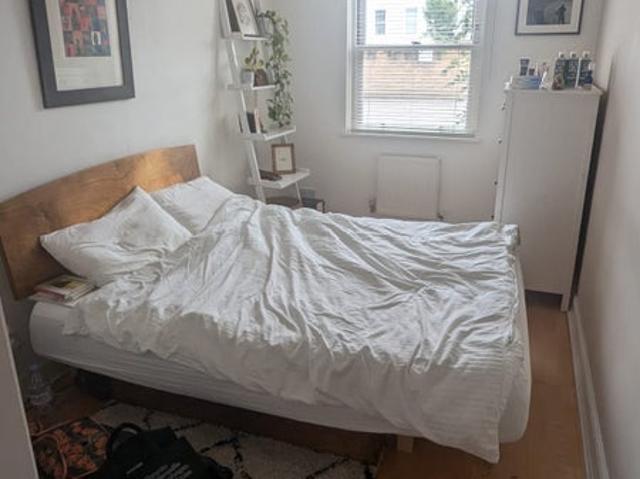 Room at Albion Road, Greater London