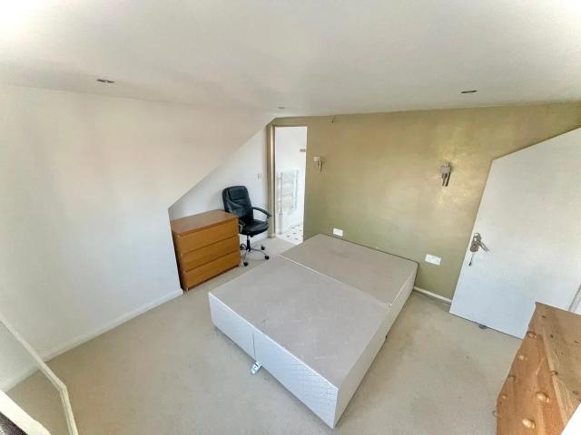 Room at Albion Road, Greater London