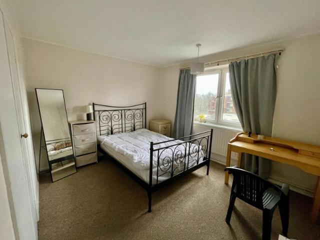 Room at Albion Street, Greater London