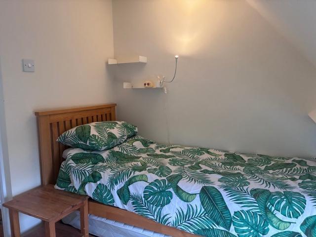 Room at Albion Street, Kenilworth