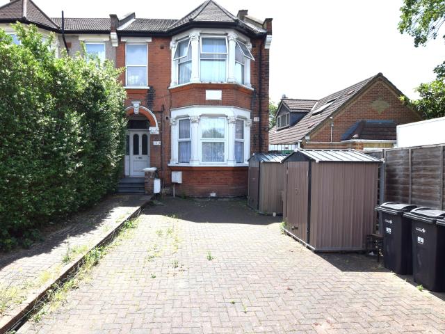 Room at Aldborough Road, Greater London