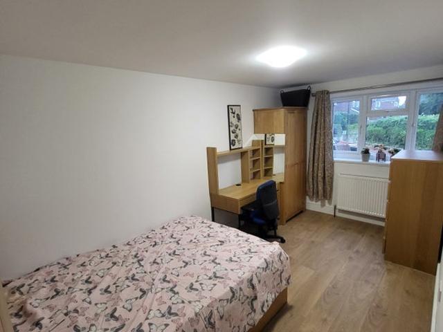 Room at Aldebury Road, Maidenhead