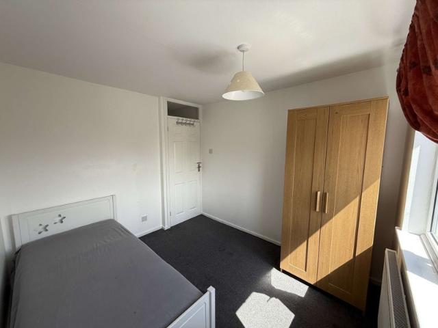 Room at Aldebury Road, Maidenhead