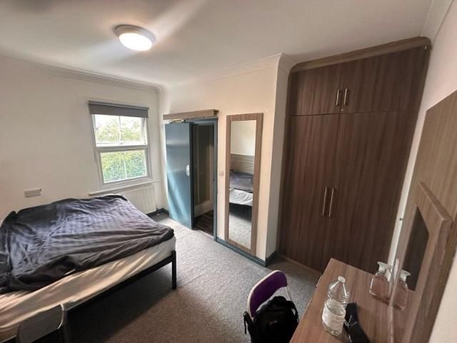 Room at Aldine Street, Greater London