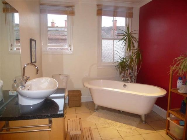 Room at Alexander Road, Birmingham