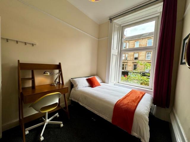 Room at Alfred Terrace, Glasgow