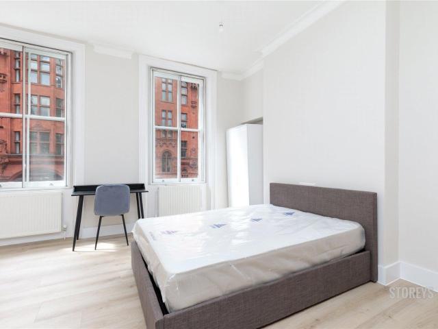 Room at Alfred Gelder Street, Hull
