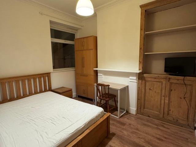 Room at Alfred Street, Cardiff