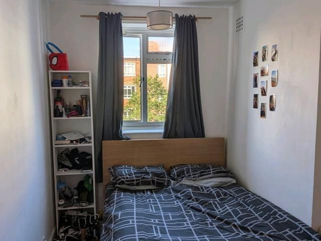 Room at Alfreda Street, Greater London