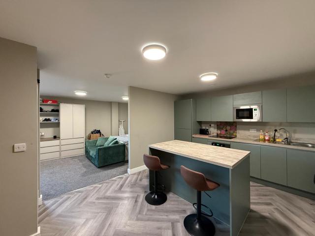 Room at Alfreton Road, Nottingham