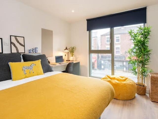 Room at Alfreton Road, Nottingham