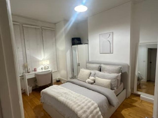 Room at Aliwal Road, Greater London