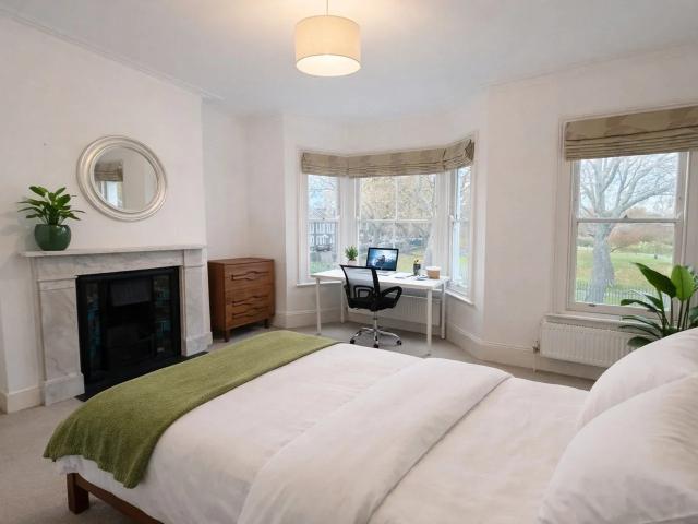 Room at Alloa Road, Greater London