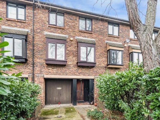 Room at Allendale Close, Greater London