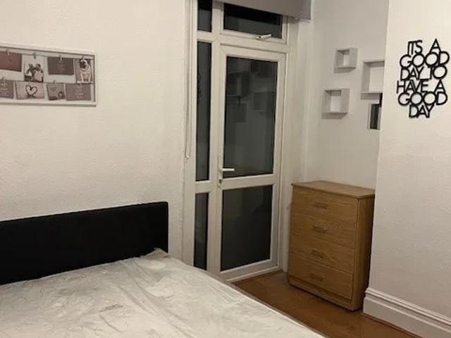 Room at Allison Road, Greater London