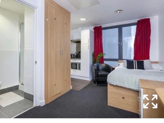 Room at Alma Street, Coventry