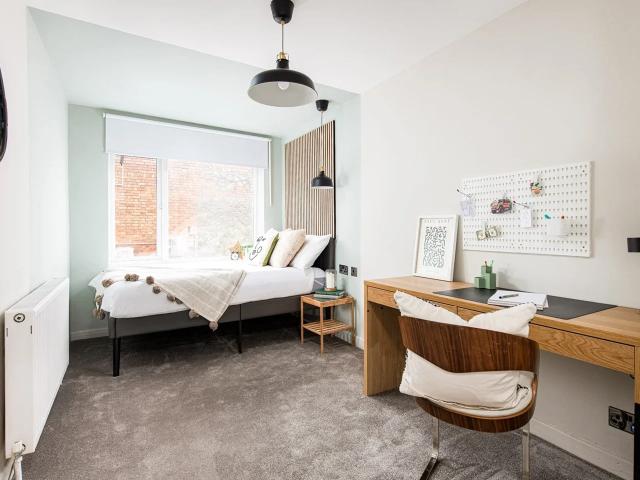 Room at Alma Street, Weston super Mare