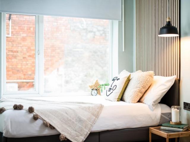 Room at Alma Street, Weston super Mare