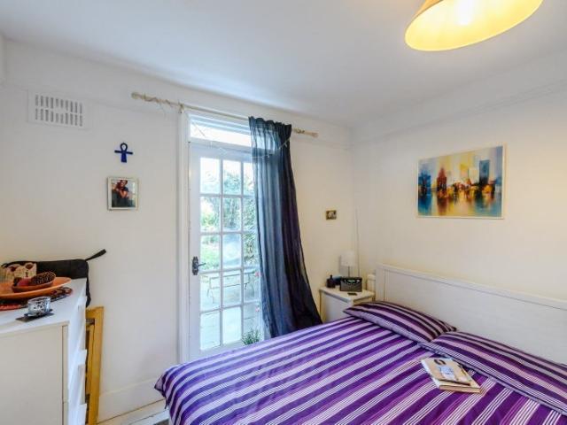 Room at Almack Road, Greater London