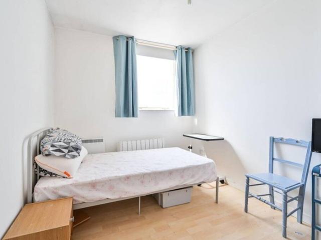 Room at Alscot Road, Greater London