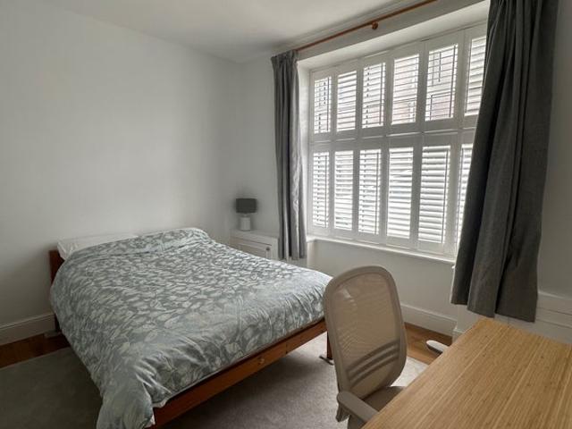 Room at Alpha Road, Bristol