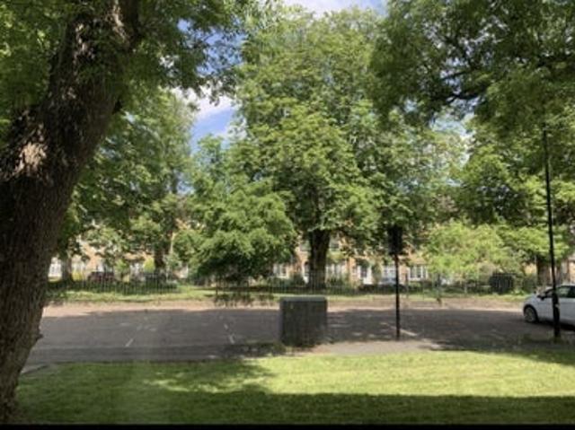 Room at Alwyne Square, Greater London