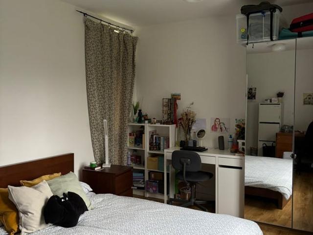 Room at Alwyne Square, Greater London