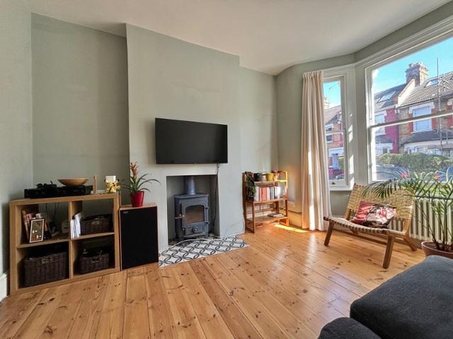 Room at Alton Road, Greater London