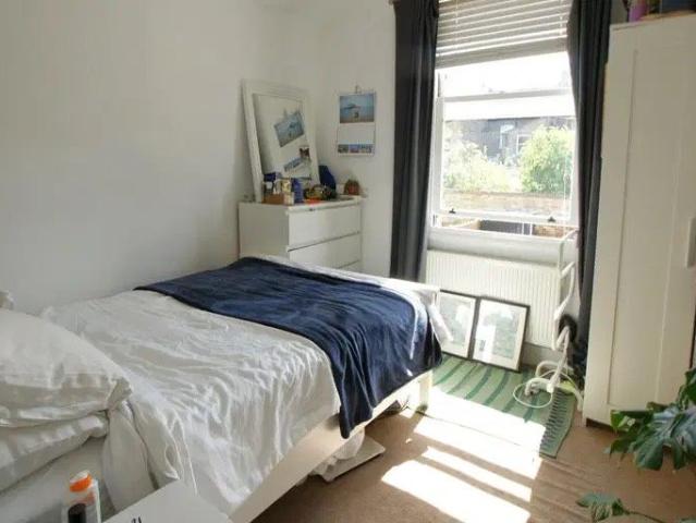 Room at Althorp Road, Greater London