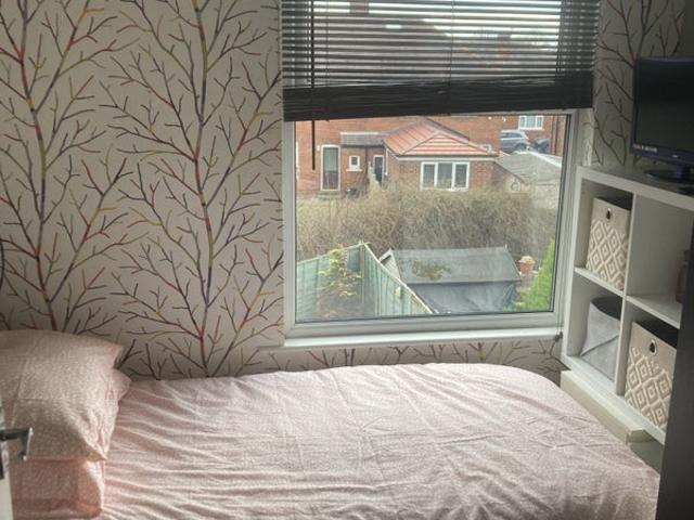 Room at Alverthorpe Road, Wakefield