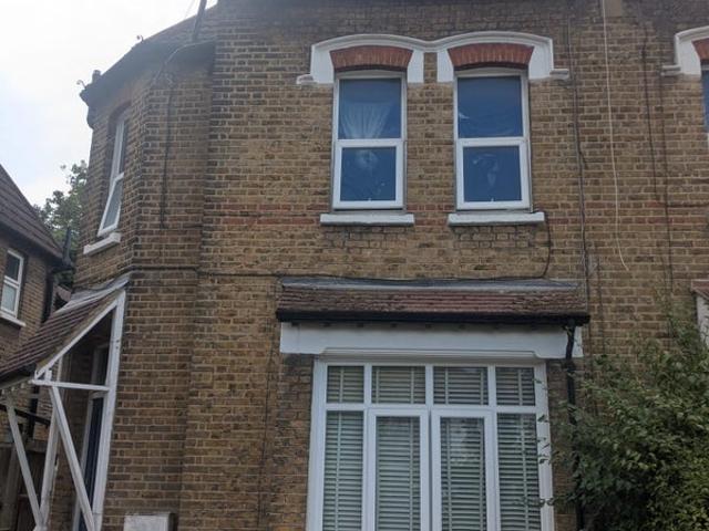 Room at Amblecote Road, Greater London