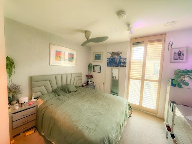 Room at Amelia Street, Greater London