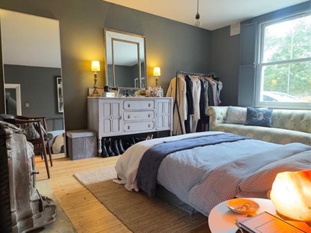Room at Amersham Grove, Greater London