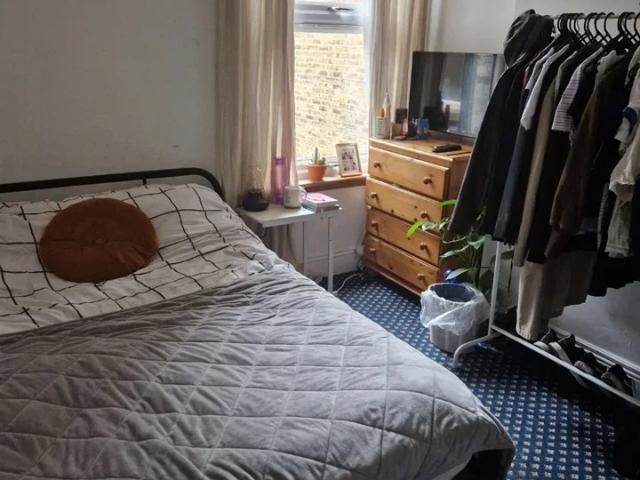 Room at Amesbury Avenue, Greater London
